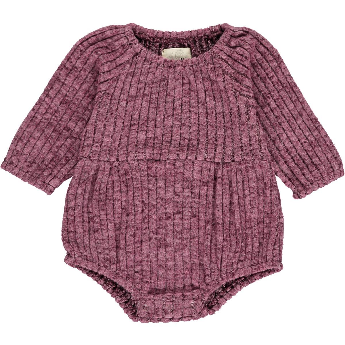 Vignette Maroon Daisy Bubble